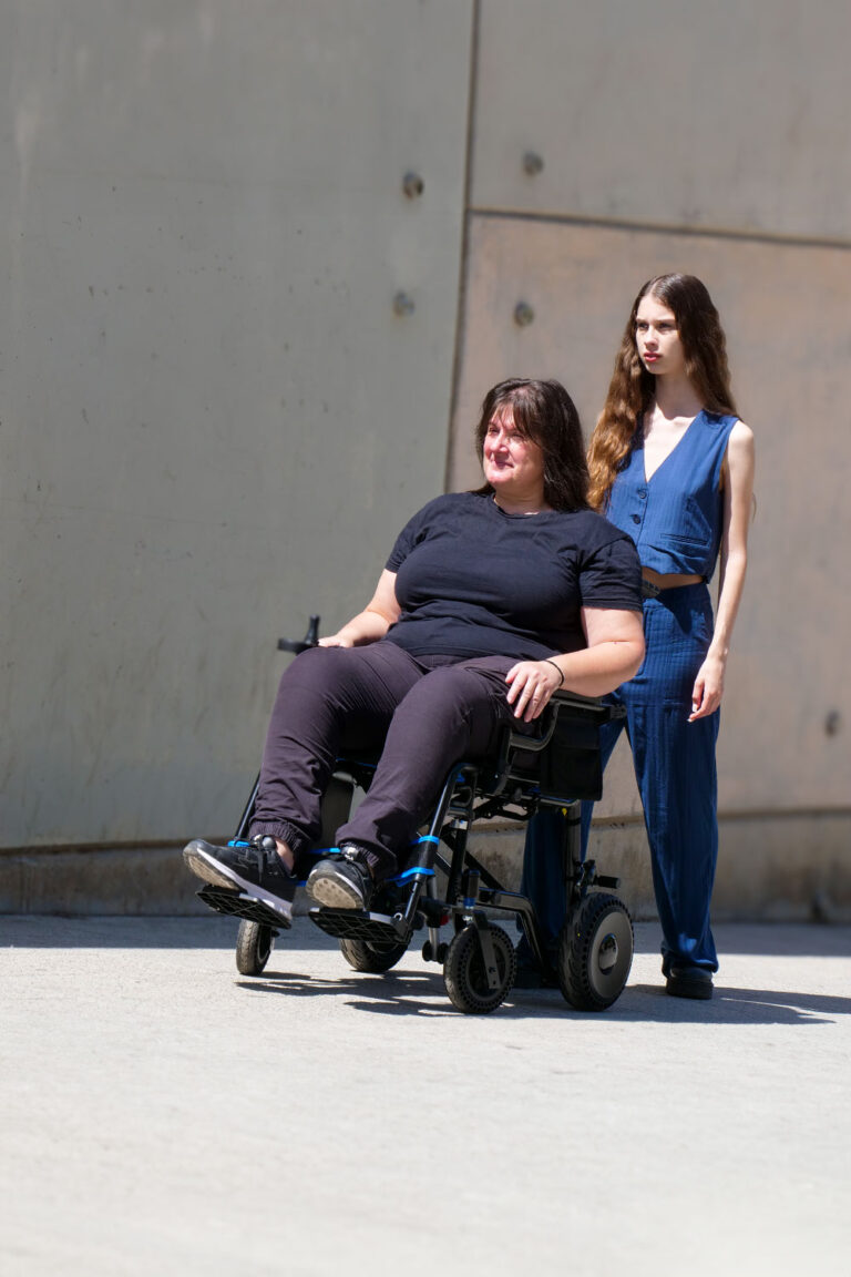 iTrion | Silla de ruedas con motor acompañante | Sillas de ruedas ...