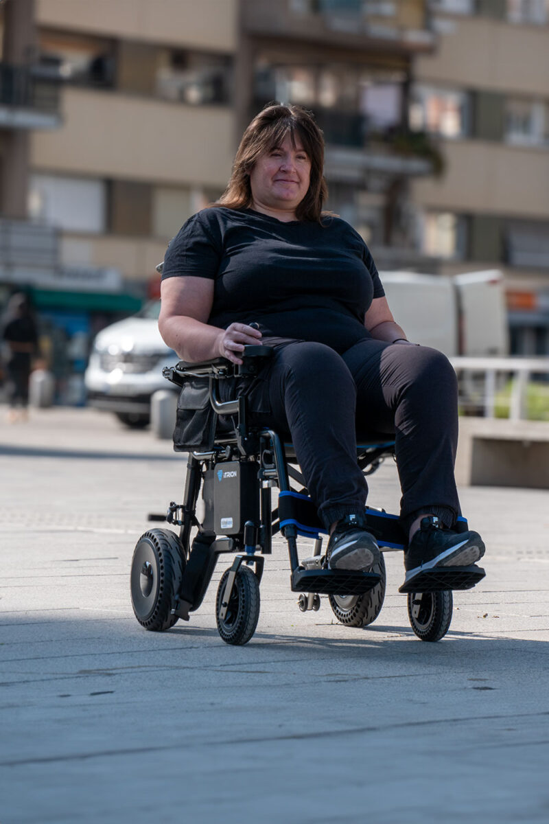 iTrion | Silla de ruedas con motor acompañante | Sillas de ruedas ...